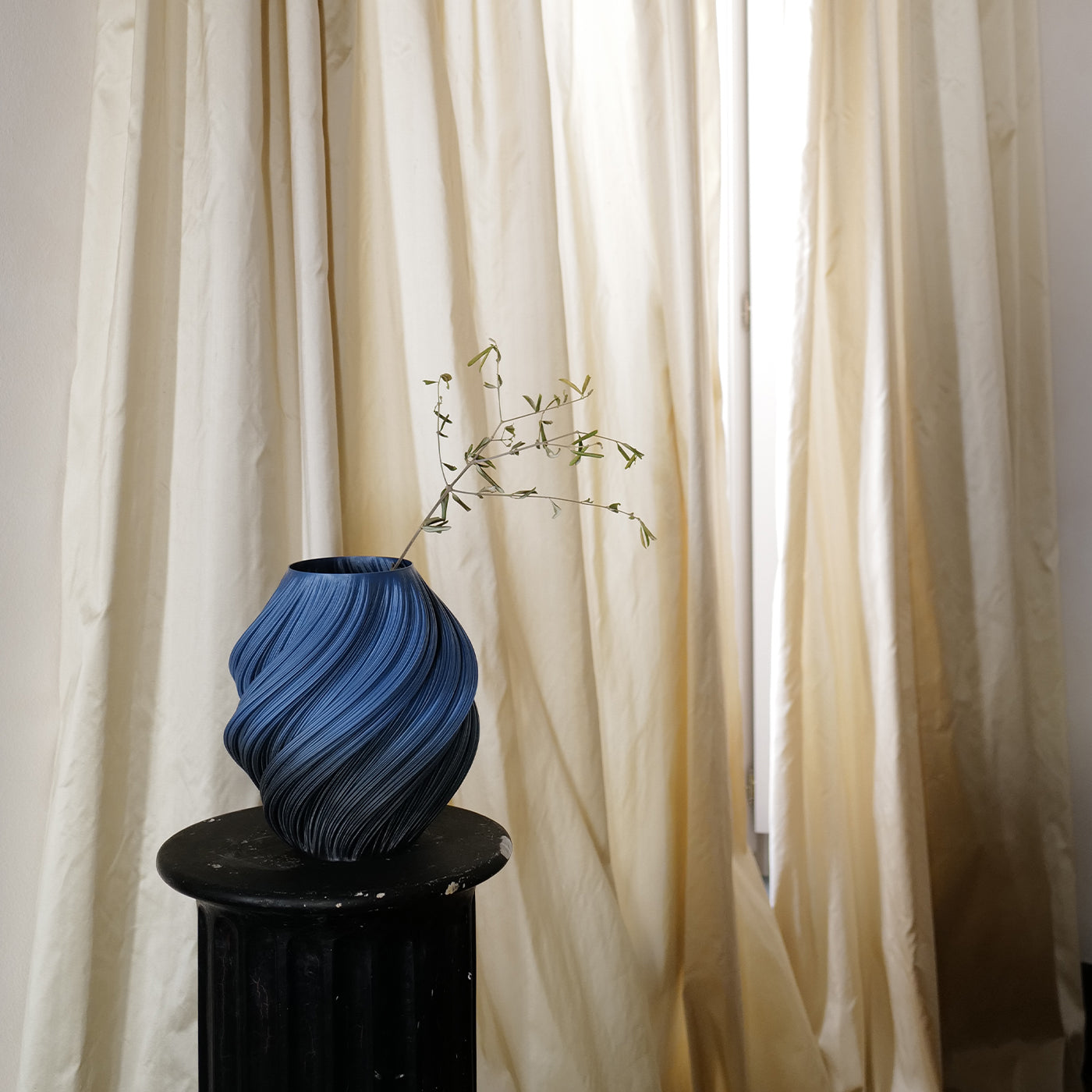 Issey Vase Artemest Limited Edition Fornice Objects | Artemest