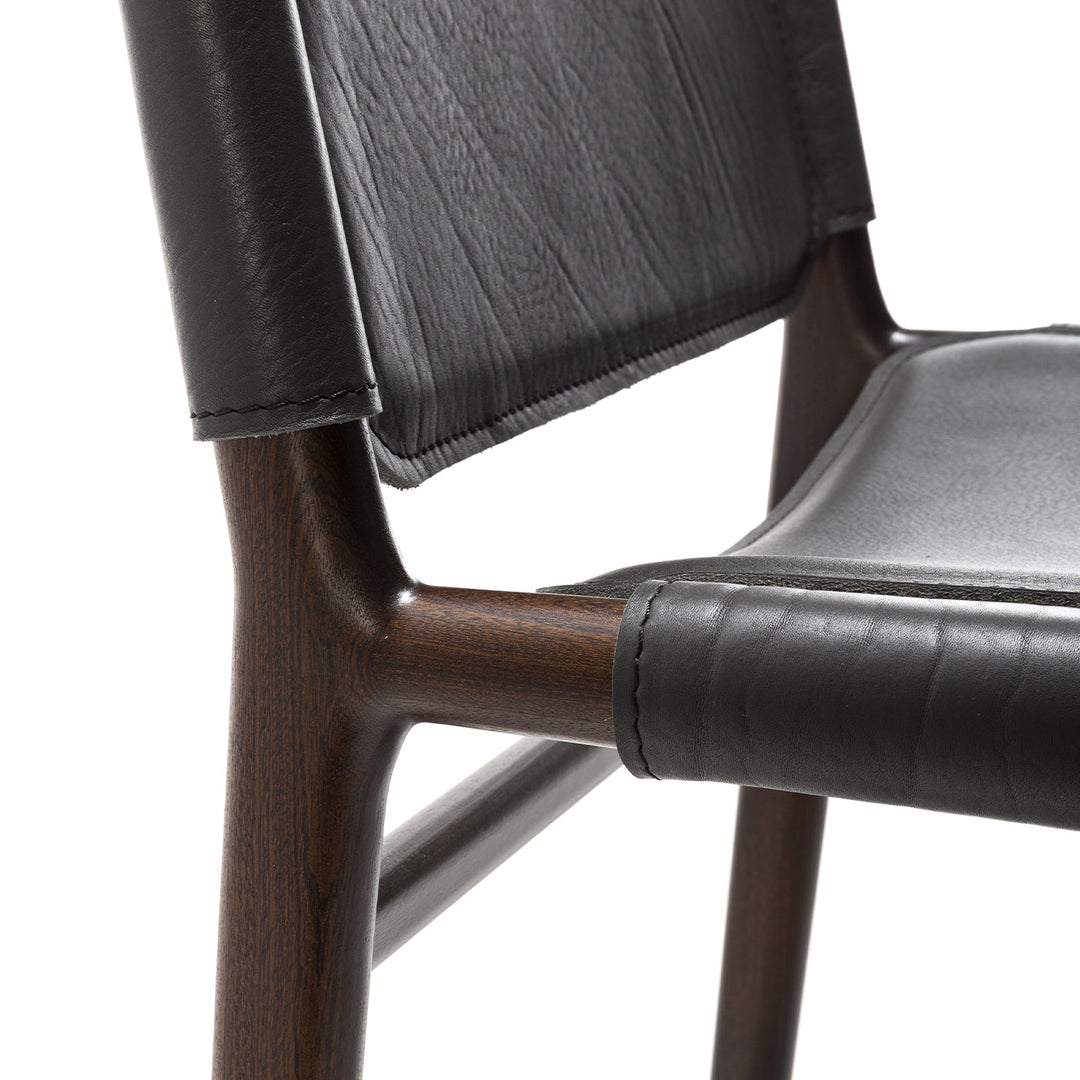 Levante Dark Leather Chair by Massimo Castagna Exteta | Artemest