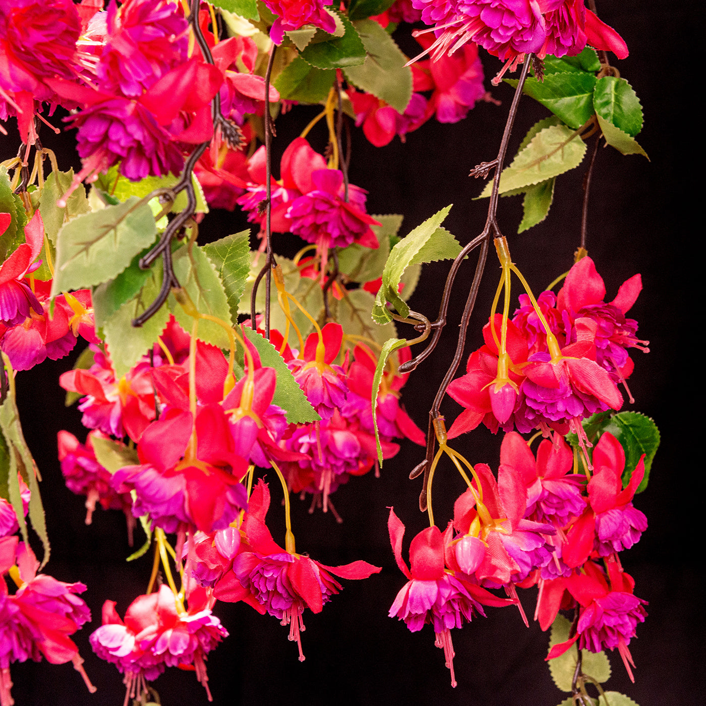 Flower Power Pink Cascade Large Chandelier VGnewtrend | Artemest