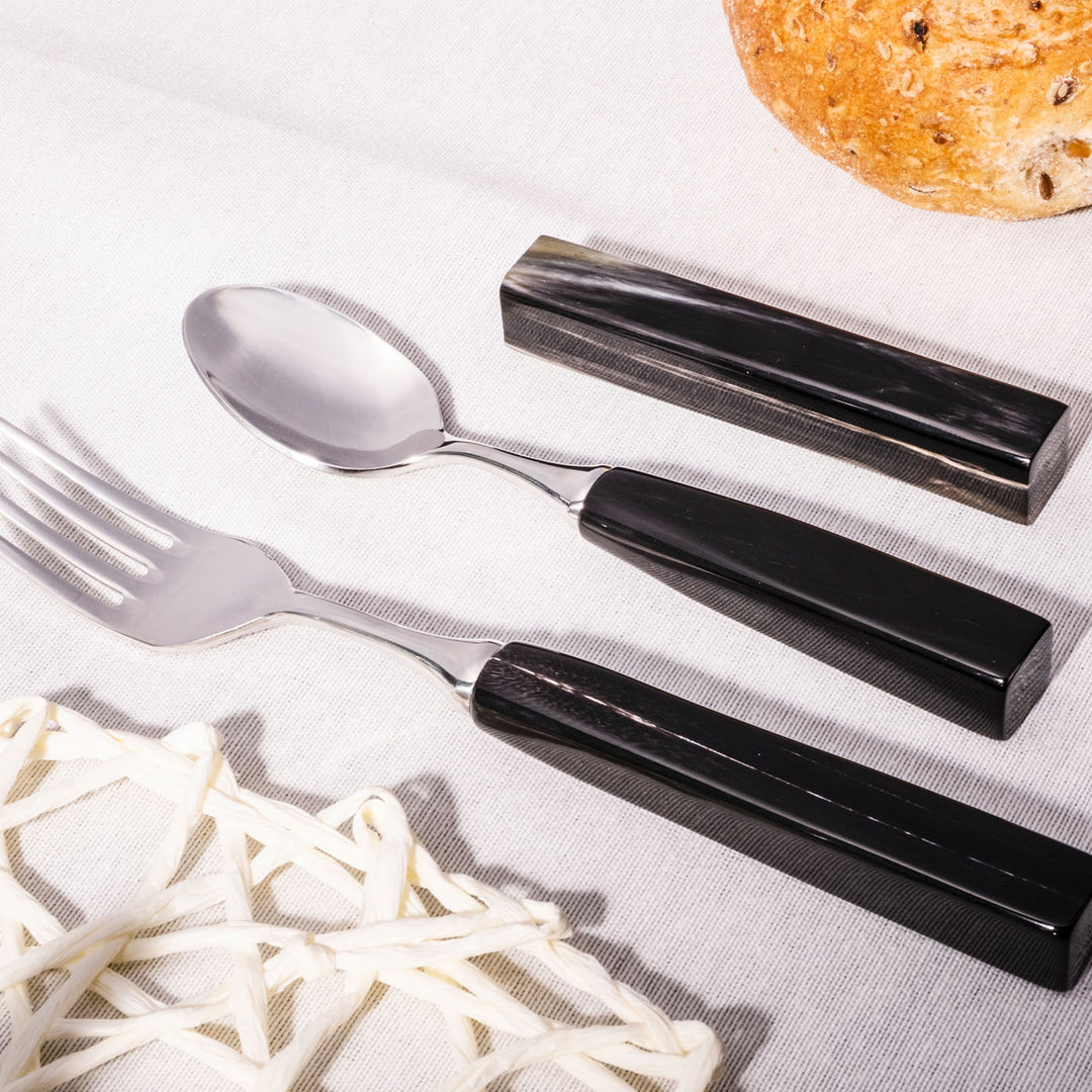 Metropolitan Table Cutlery Set Zanchi 1952 | Artemest