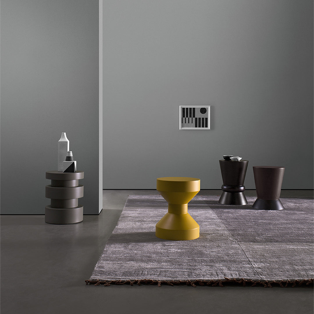 I Gitani - Omega Shaped Black Side Table Bodema | Artemest