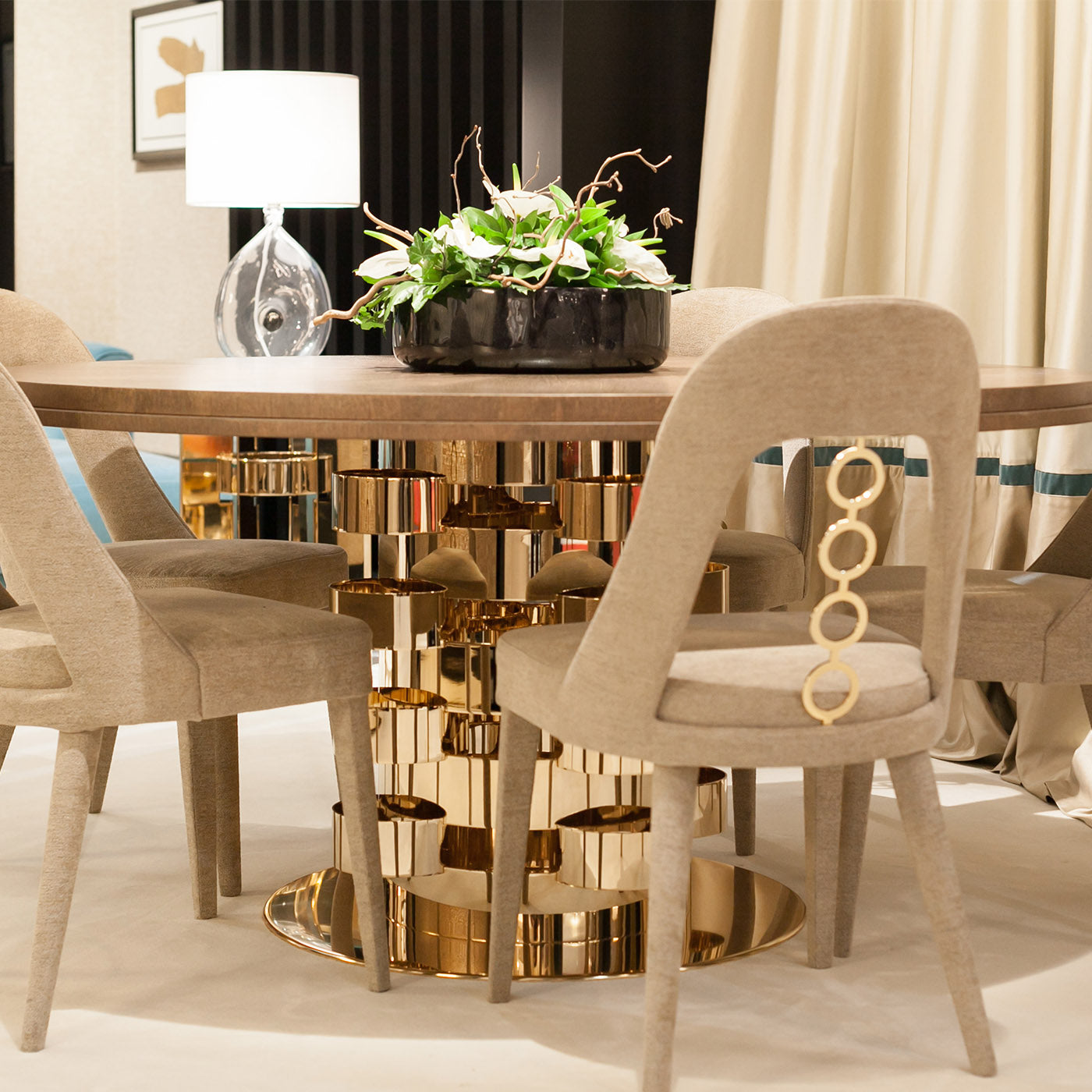 Apollo Dining Table by Giannella Ventura Inedito / Asnaghi | Artemest