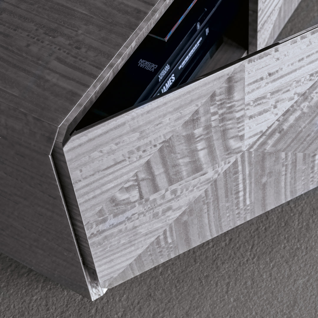 TV unit by Castello Lagravinese Studio Giorgio Collection | Artemest