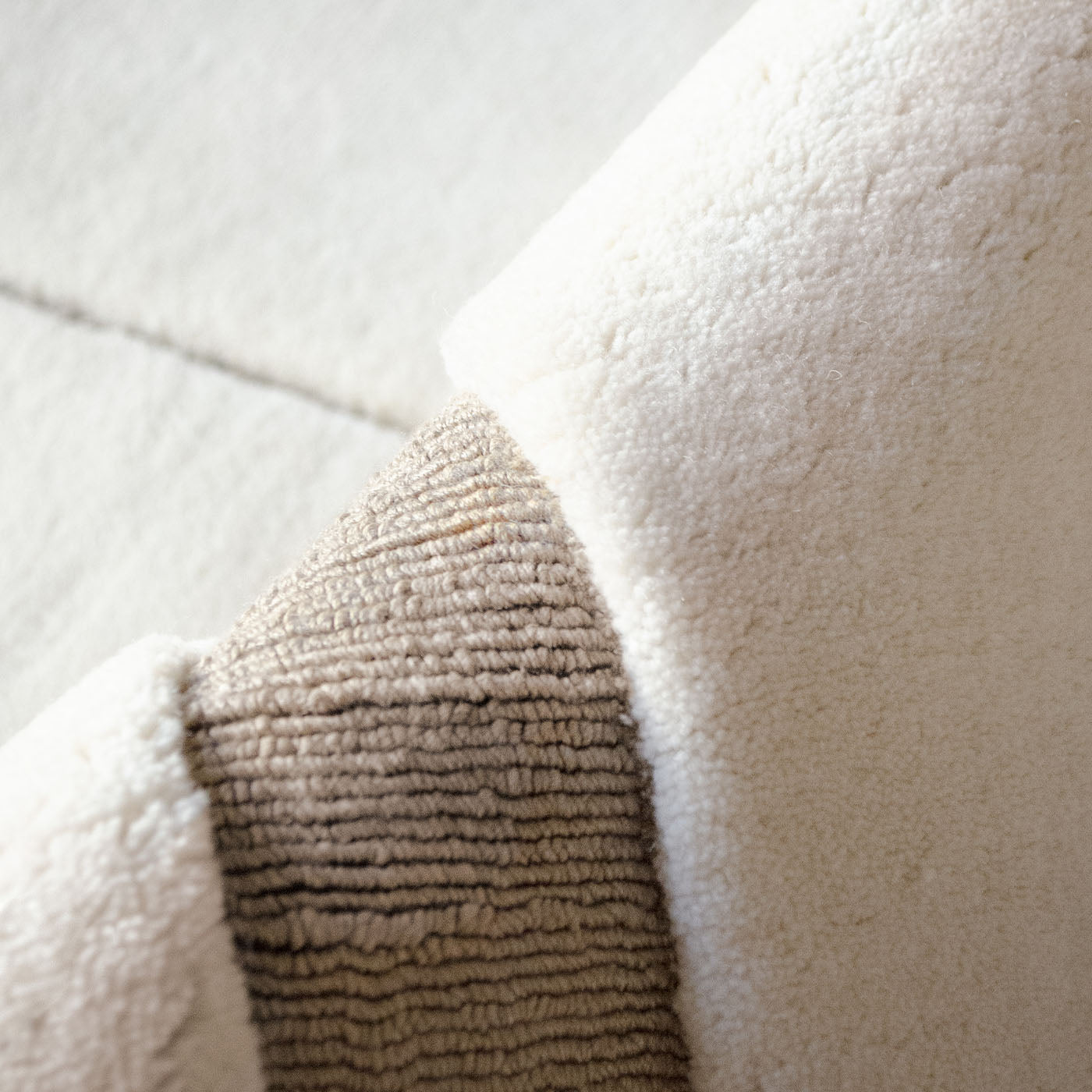 Atlas Sand Wool And Tencel Rug #1 Mohebban | Artemest