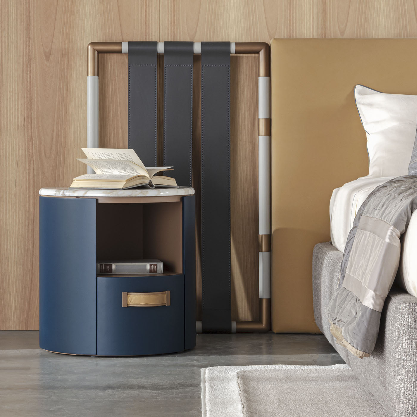 Alassio Bedside Table with top in Marble Calacatta Gold Shine Meroni ...