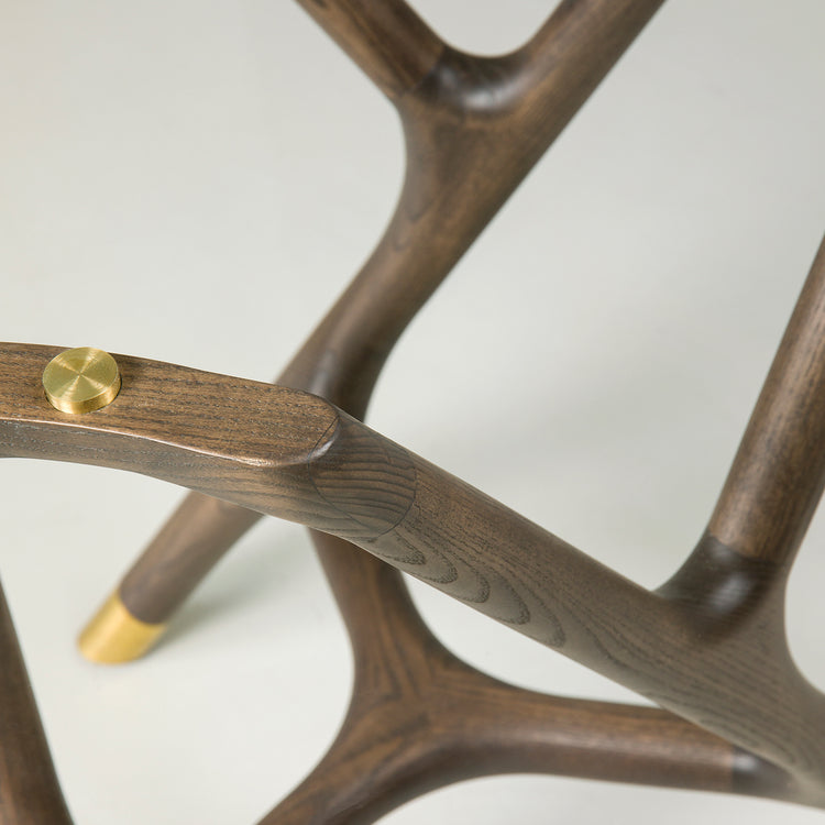 Joyce Wood and Glass Round Table Morelato | Artemest