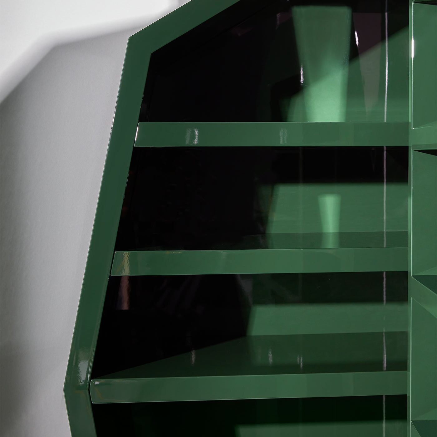 Glossy Lacquered Green Storage Cabinet Exto | Artemest