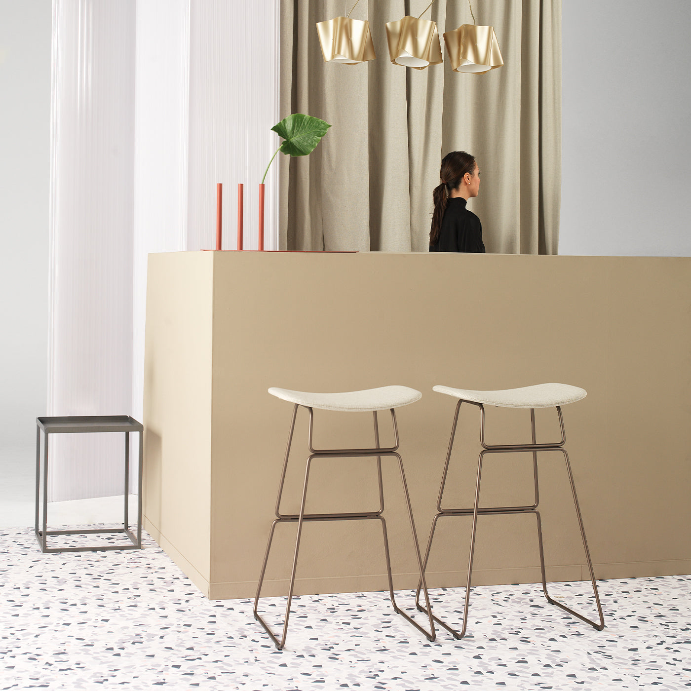 Sketch Bar Stool with Backrest Sitia | Artemest