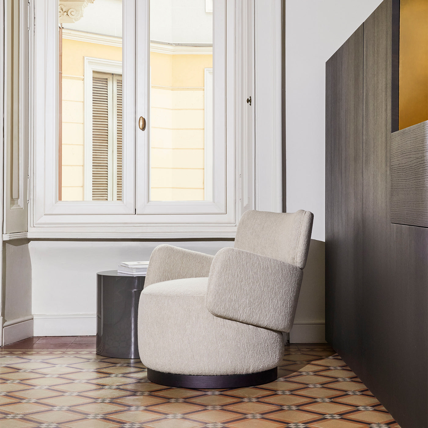 Boris Low Armchair by Dainelli Studio Somaschini | Artemest