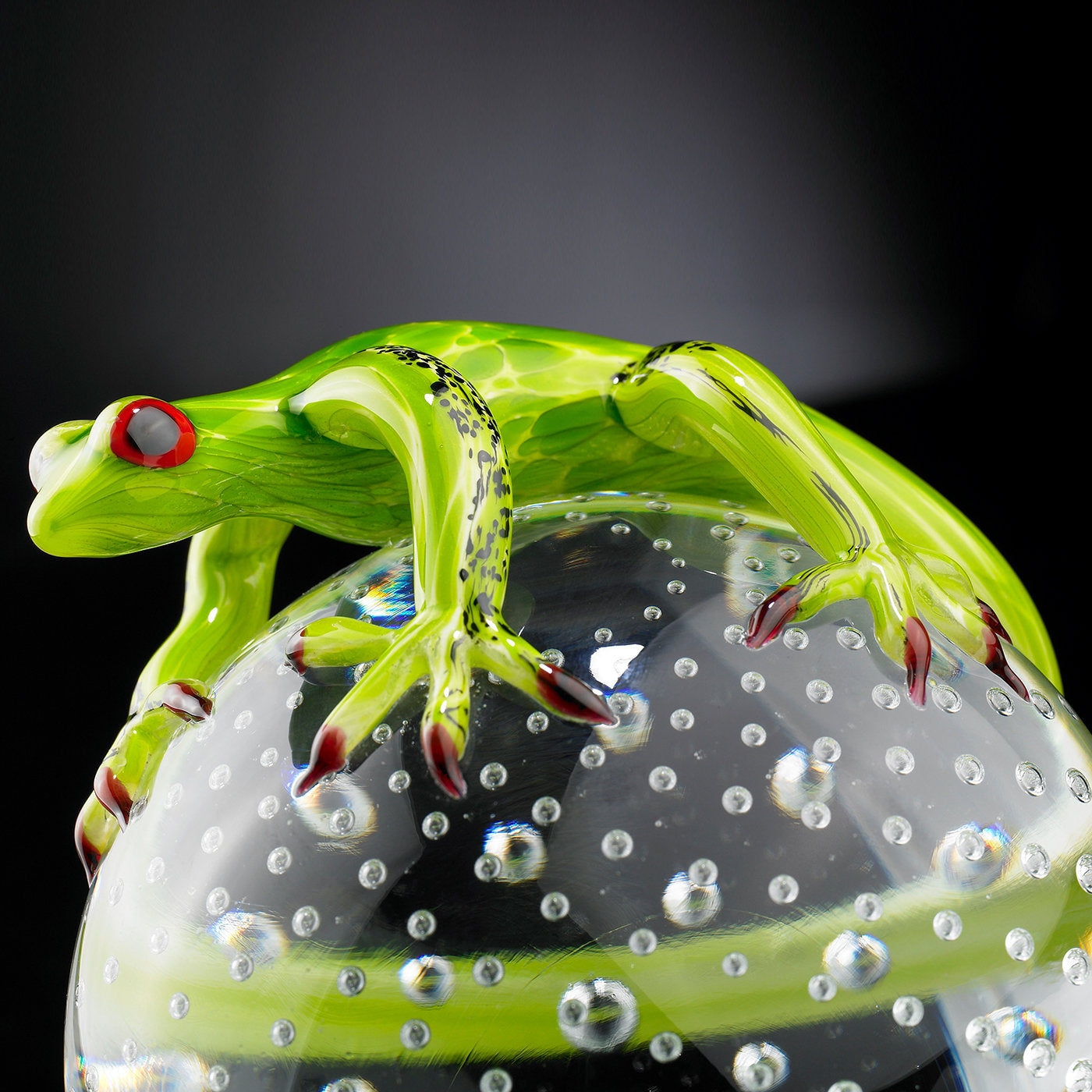 Green Glass Gecko On Sphere VGnewtrend | Artemest