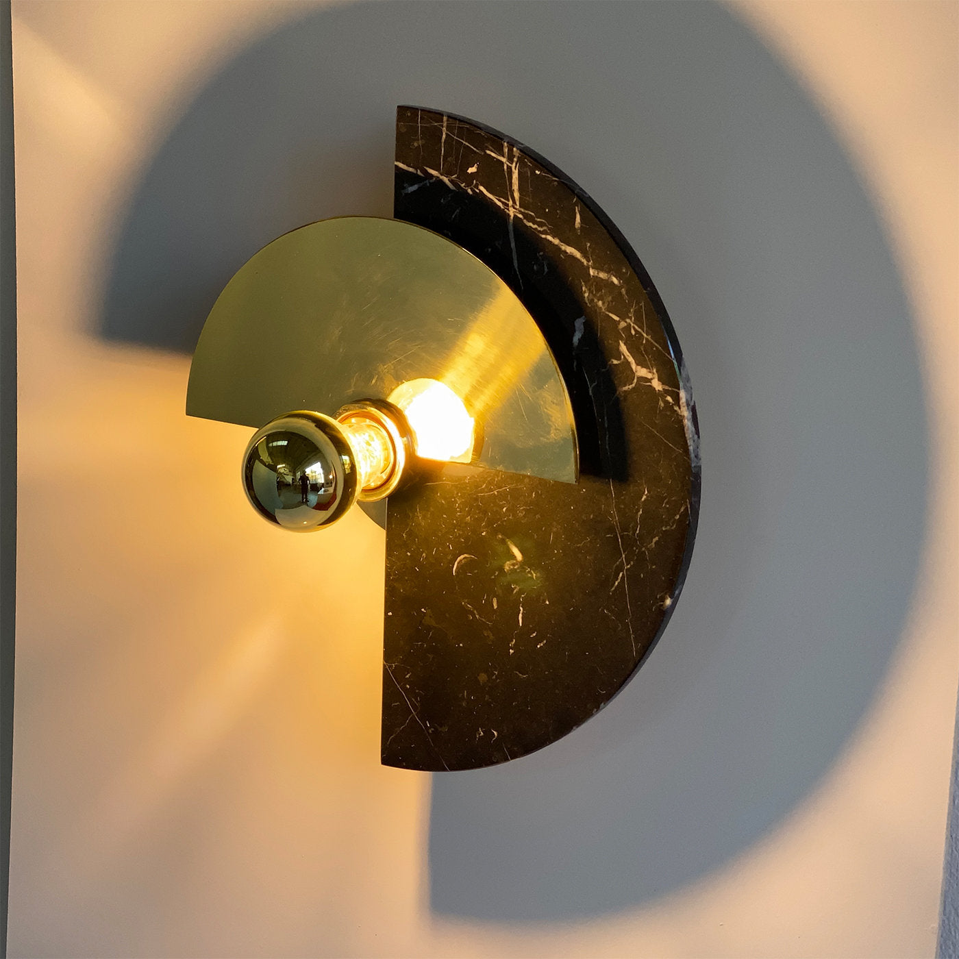 "Levante" Round Polished Brass And Marble Wall Sconce Matlight Milano ...