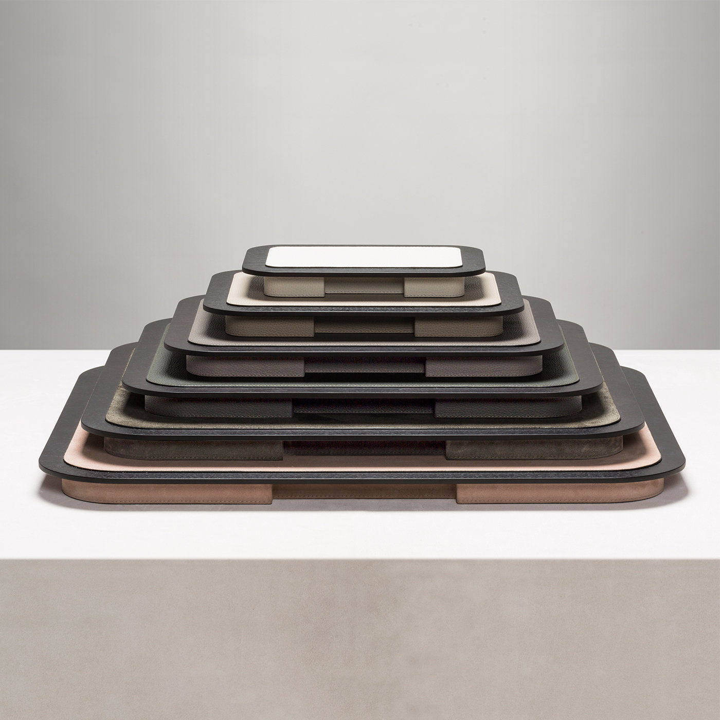 Lloyd Rectangular Tray N. 2 in Beige and Wenge Giobagnara | Artemest