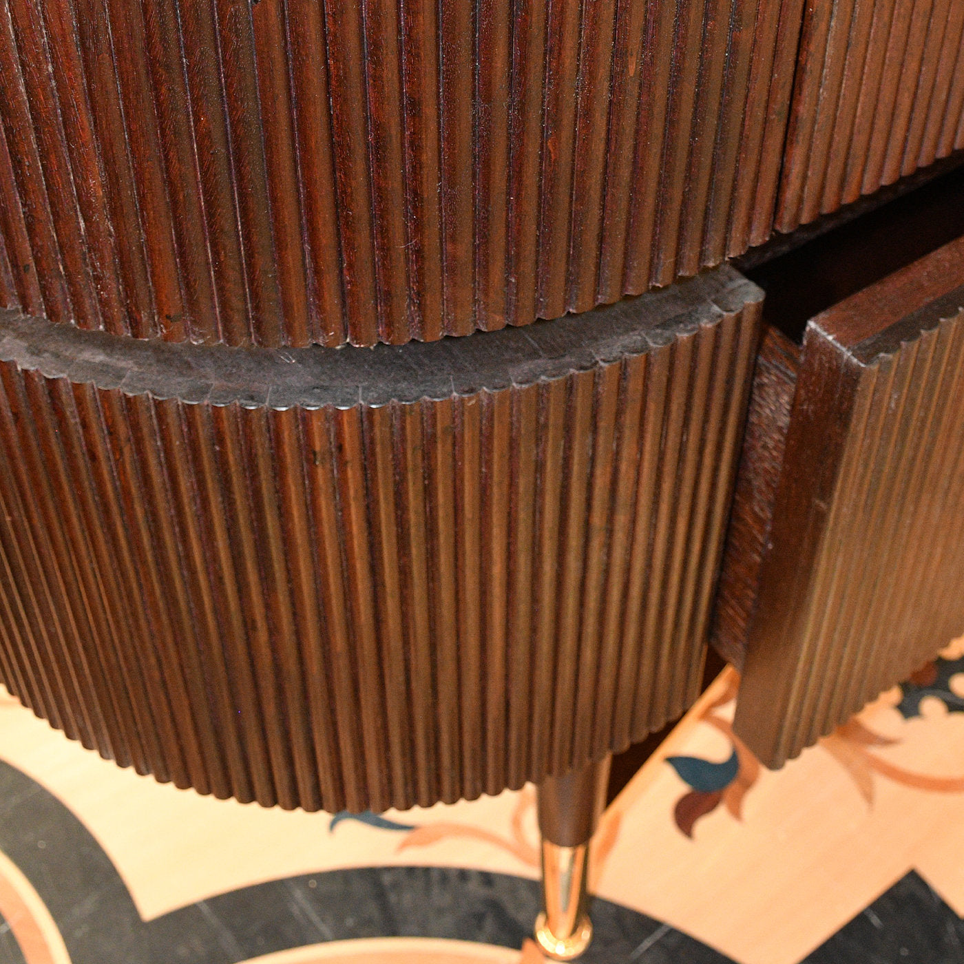 Ribbed Sideboard Arnaboldi Interiors | Artemest