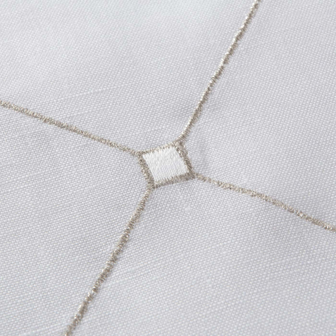 Diamond Linen Tablecloth TessilArte | Artemest