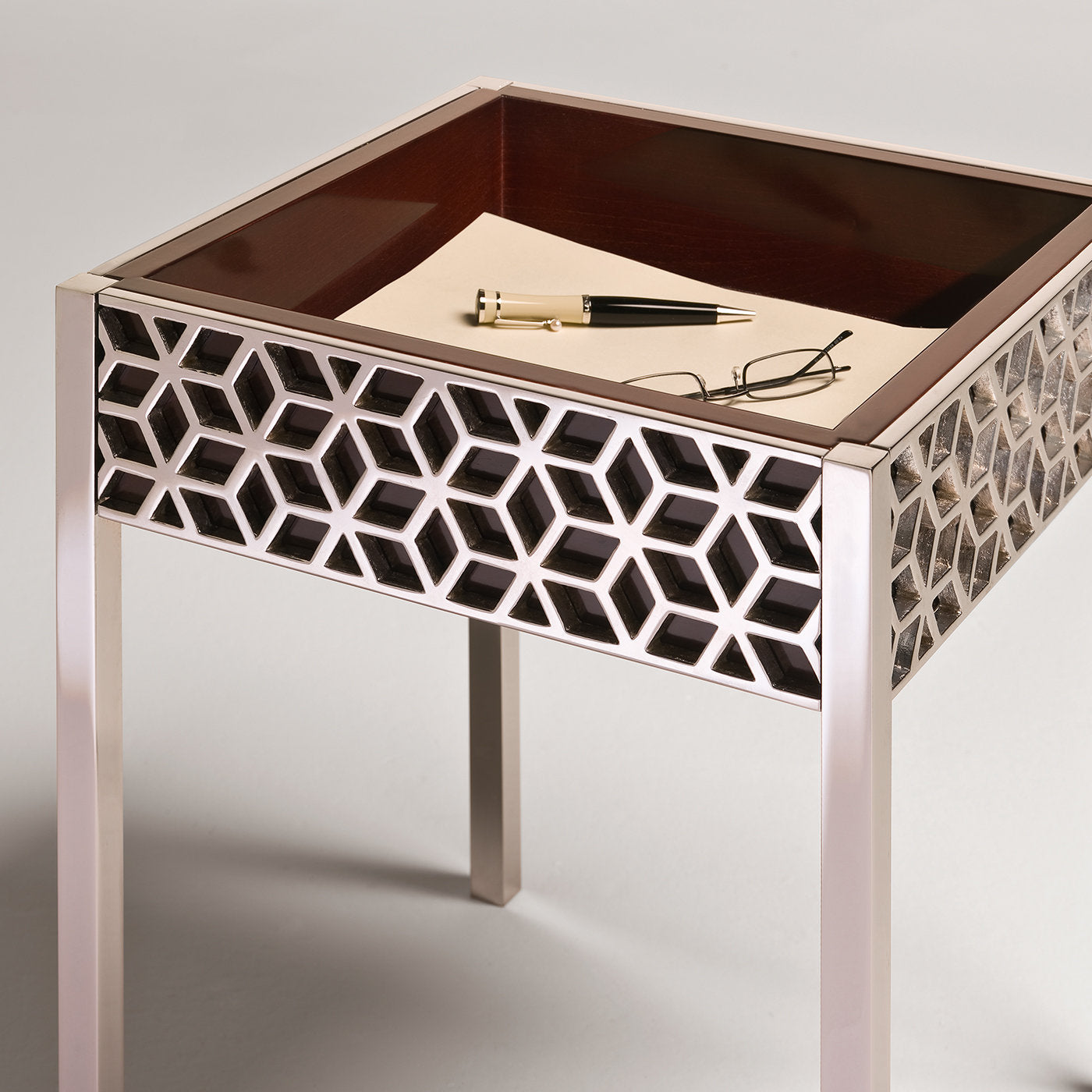 Momiji Table by Sakura Adachi Extroverso | Artemest