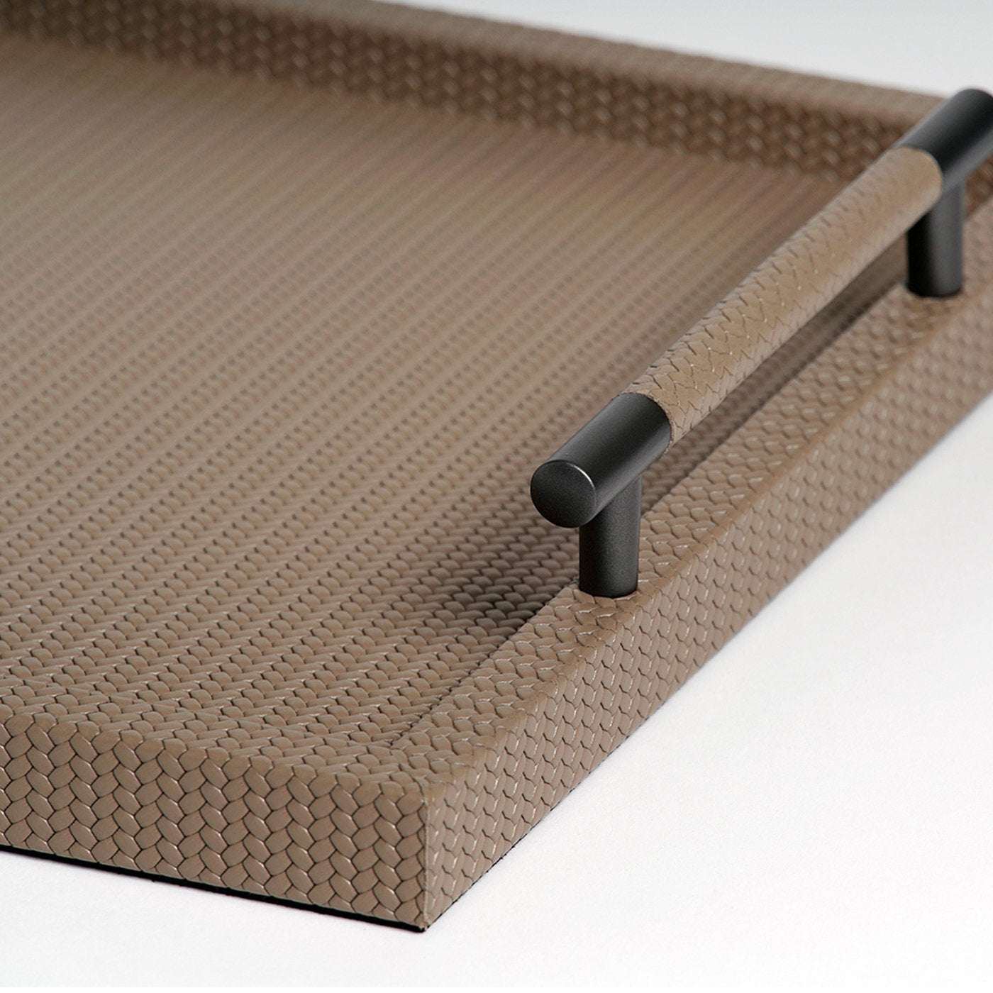 Dedalo Square Leather Tray Pinetti | Artemest