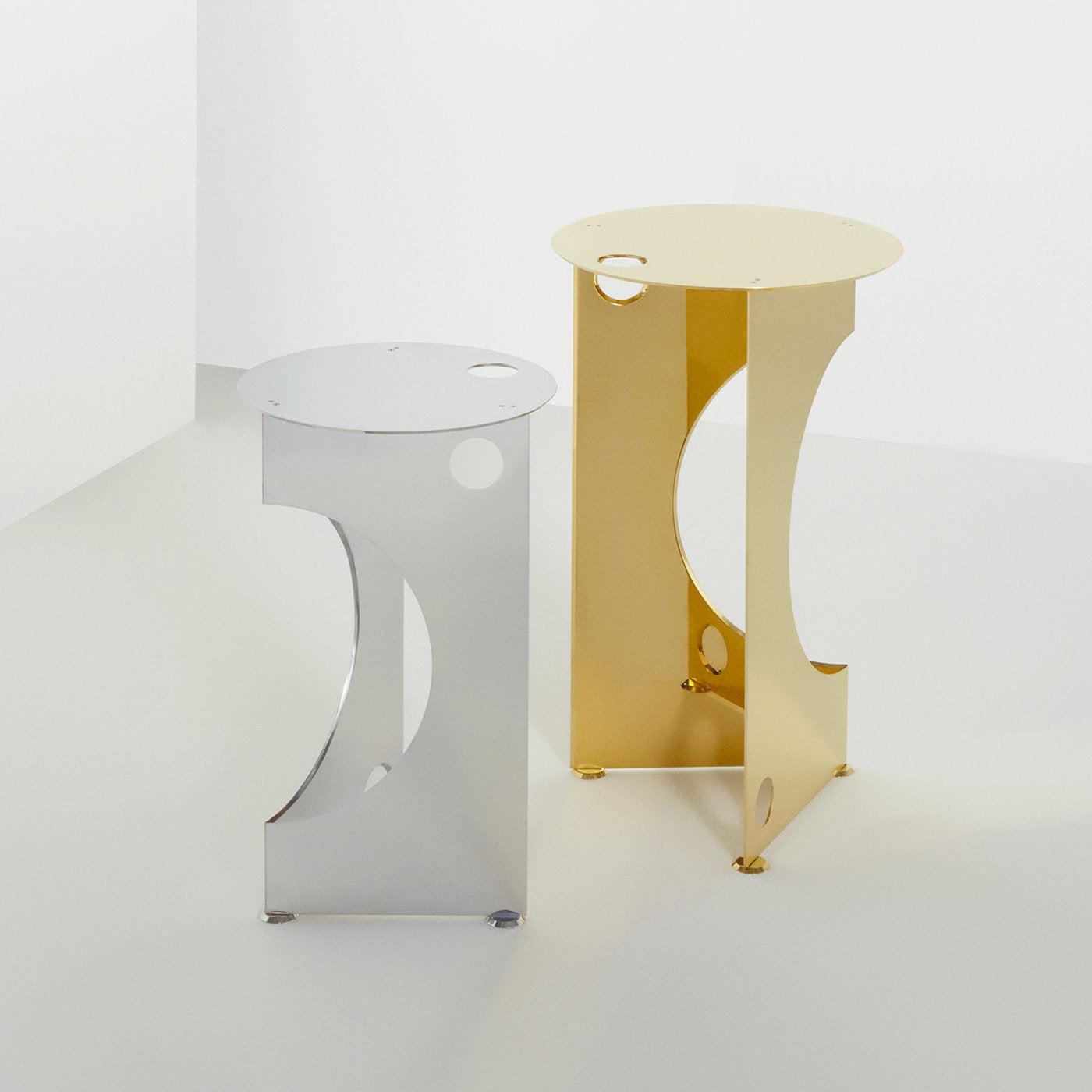 One Side Table in Polished Aluminium Nita | Artemest