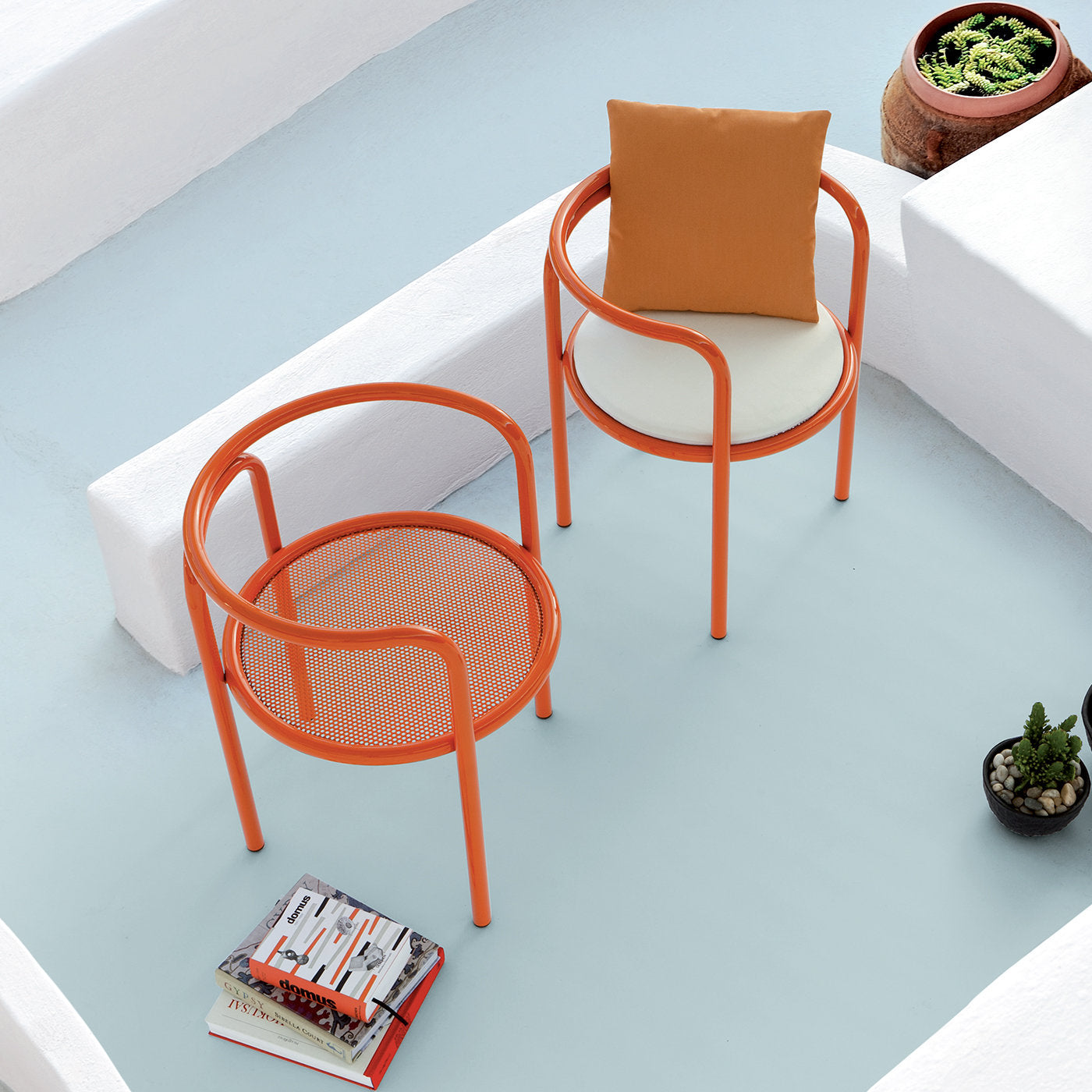 Locus Solus Orange Chair by Gae Aulenti Exteta | Artemest
