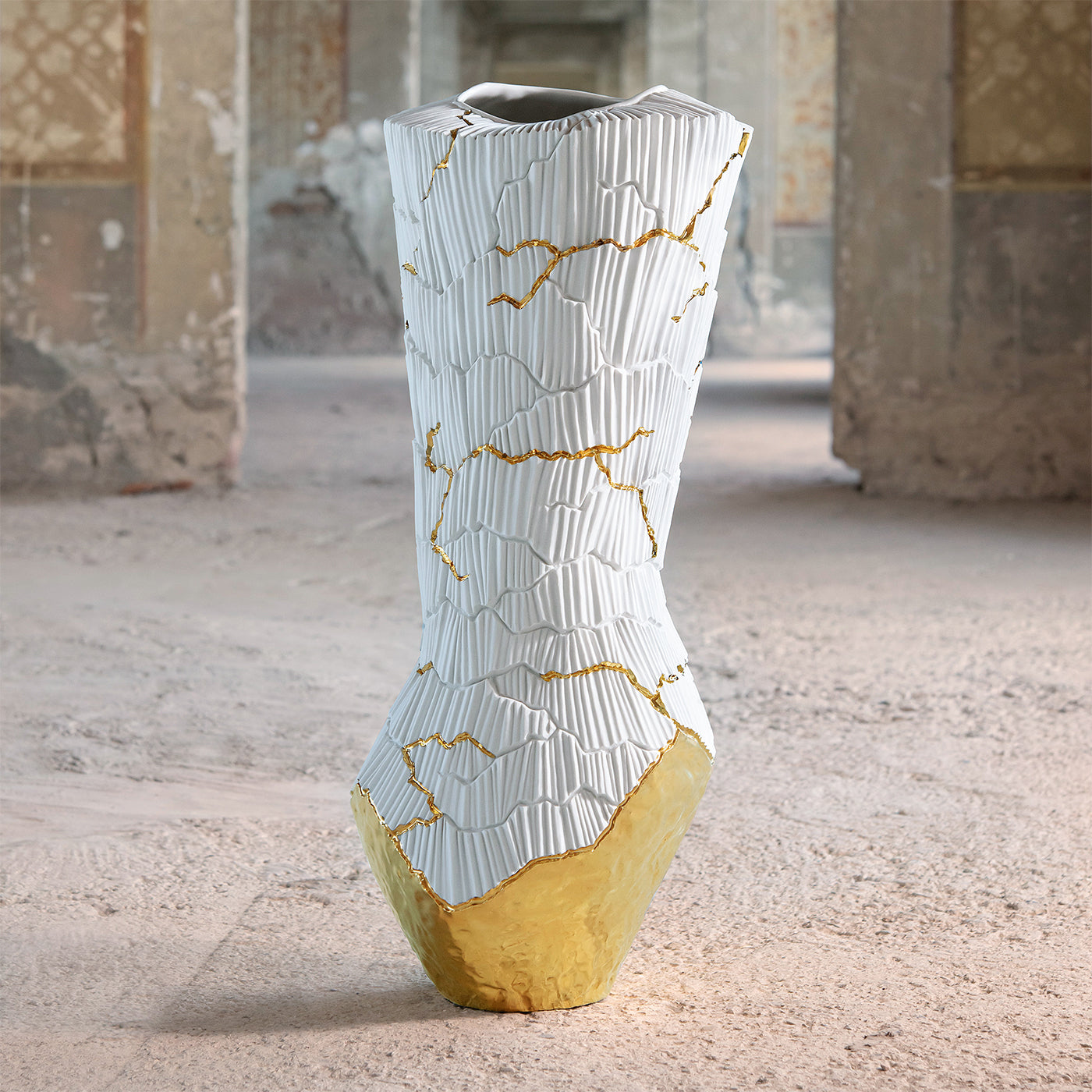 Mistral Gold Vase Fos Ceramiche | Artemest