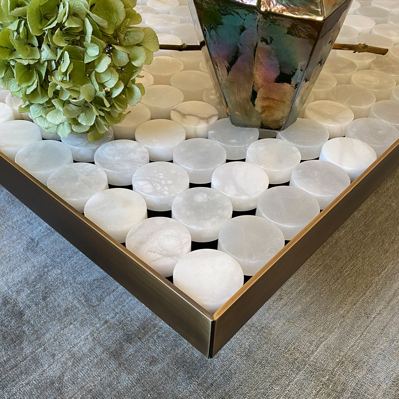 Sofia White Alabaster Coffee Table by Monica Geronimi mg12 by Monica Geronimi | Artemest