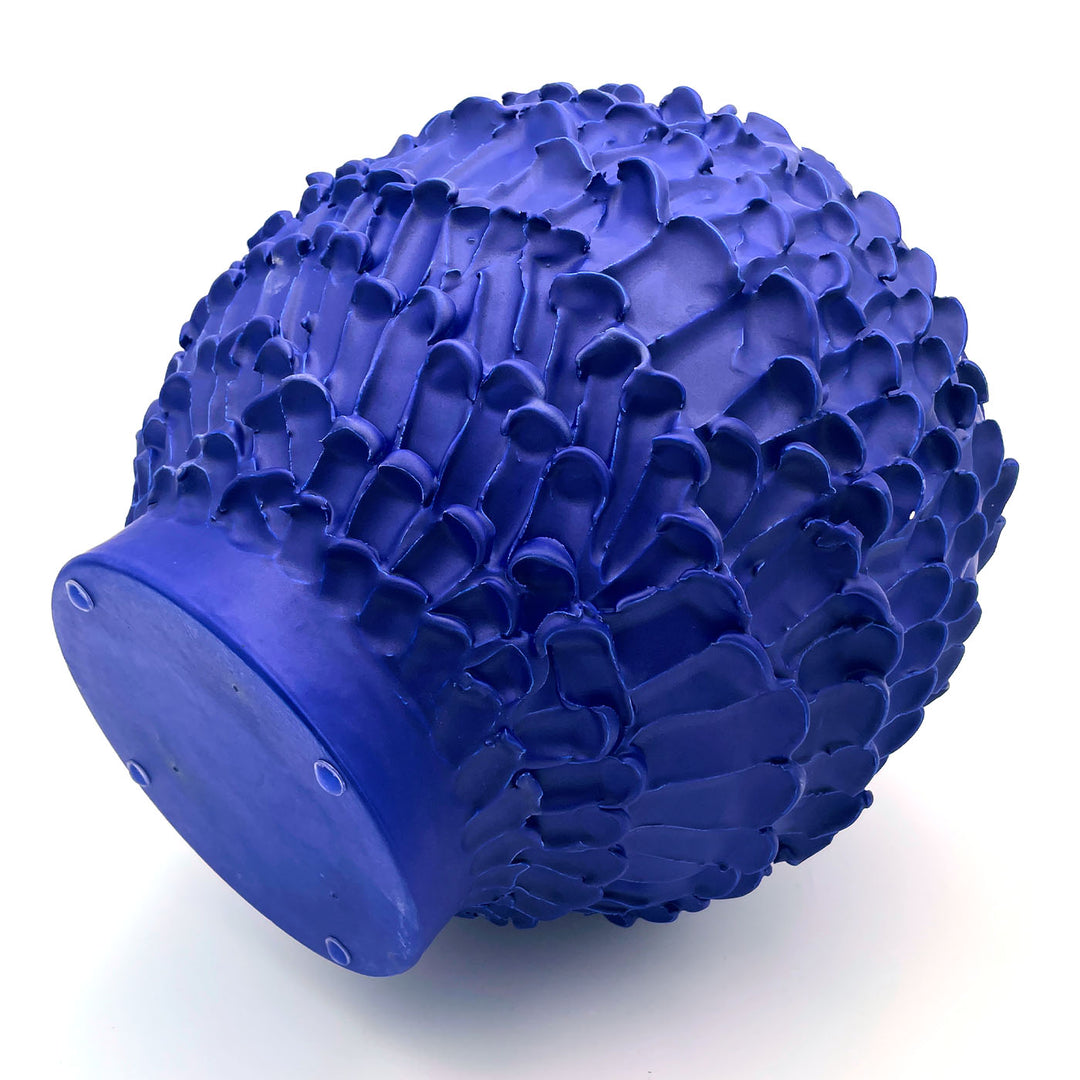 Onda Matte Deep Blue Big Round Vase Daria Dazzan | Artemest