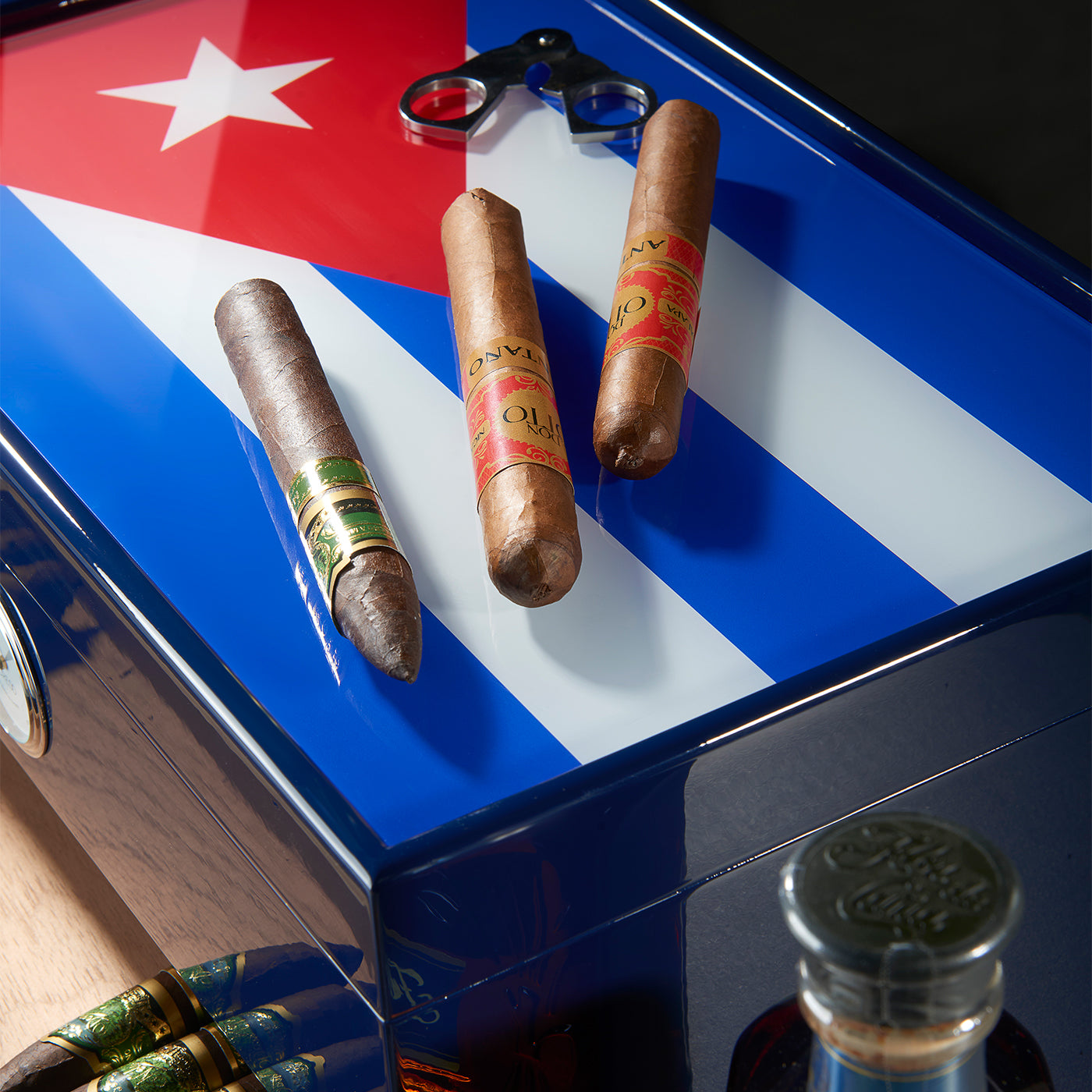 Cuba-inspired Blue Humidor (Special Club Edition) Morici | Artemest