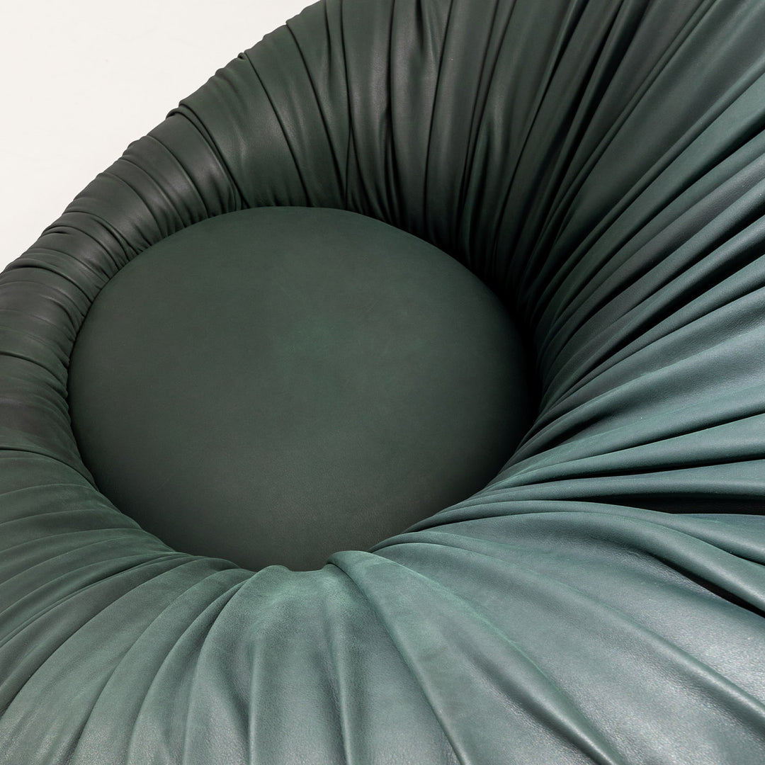Drapé Soleil Armchair Laura Meroni | Artemest