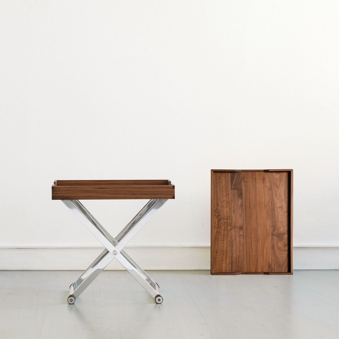 Andrea Foldable Table by Enrico Tonucci Tonucci Collection | Artemest