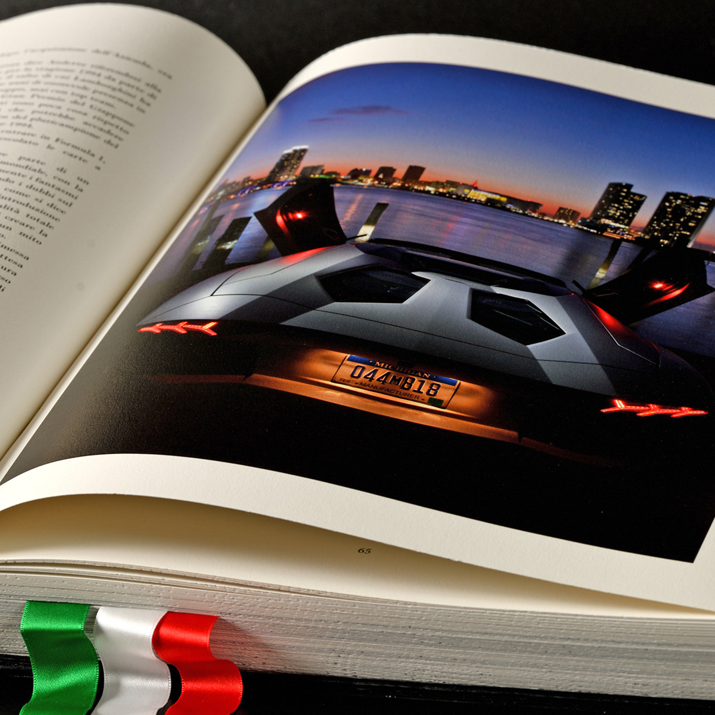 Dna Lamborghini II Edition Book D'Oro Collection | Artemest