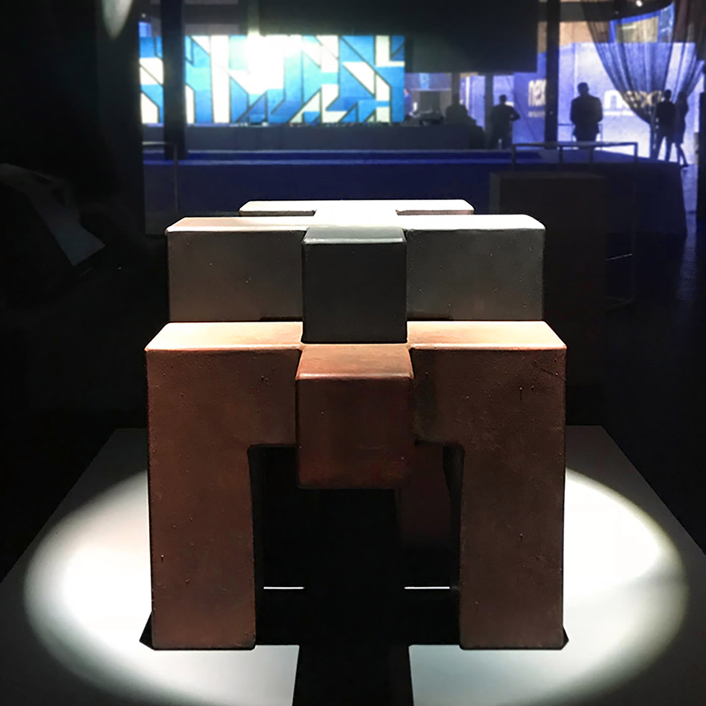 Prono Support Sculpture Alessandro Pongan | Artemest