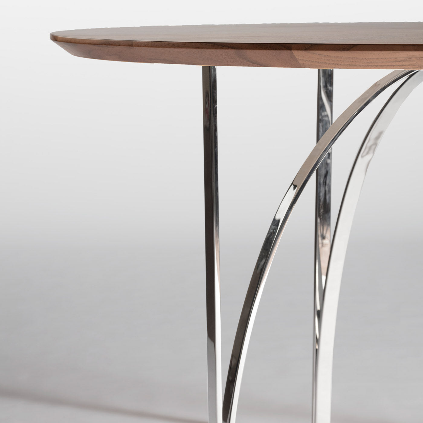 Archie Round Dining Table Medulum | Artemest