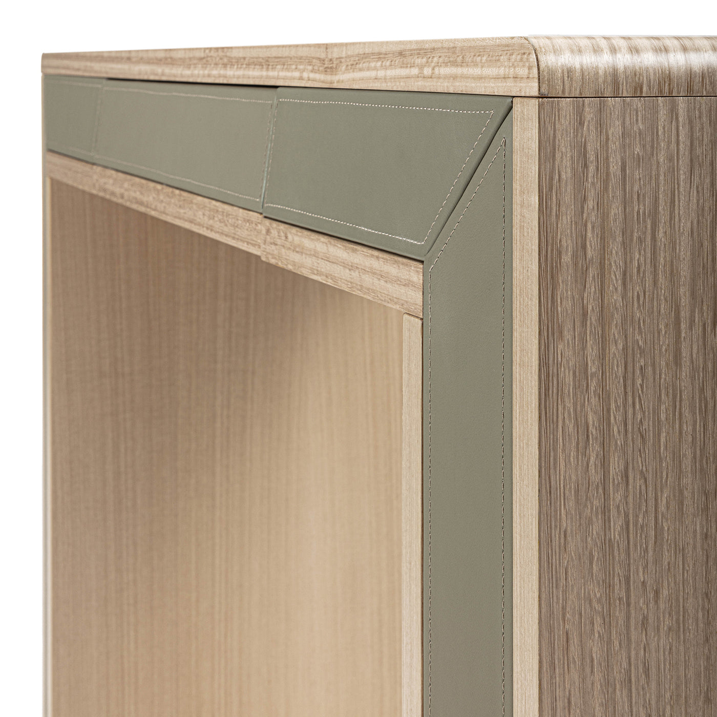 Galileo Lux Leather & Eucalyptus Console Carpanelli | Artemest